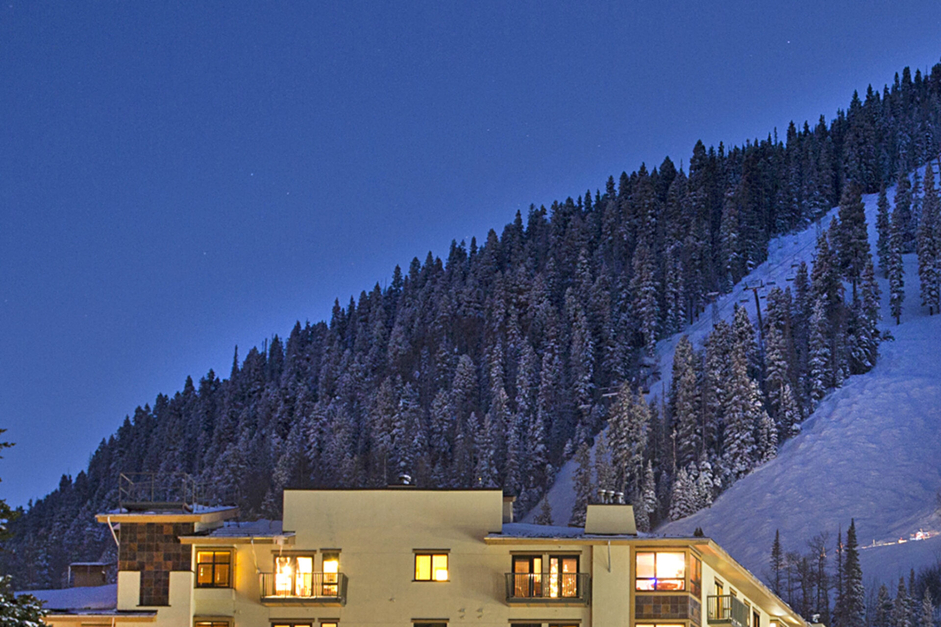 Taos Ski Valley Lodging - Hotels, Cabins & Condos