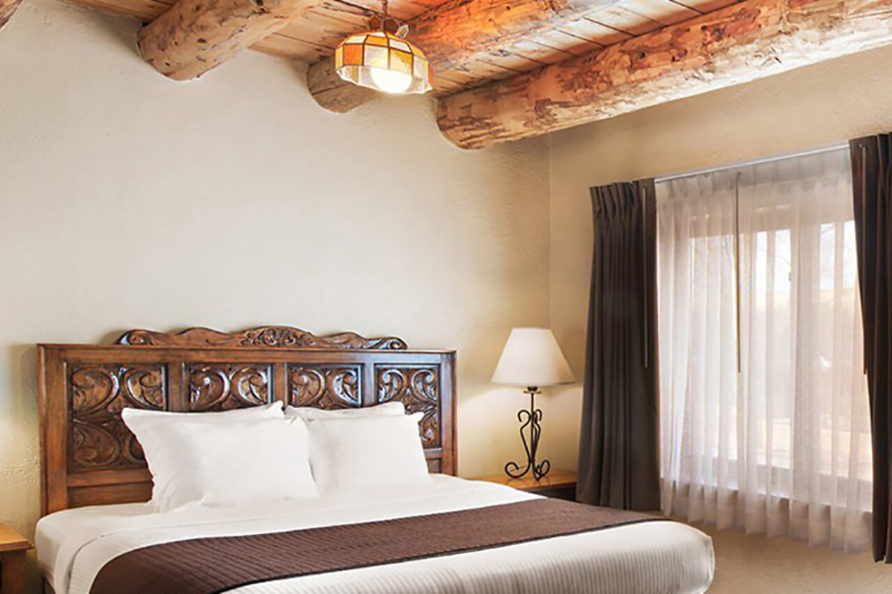 Taos Ski Valley Lodging - Hotels, Cabins & Condos